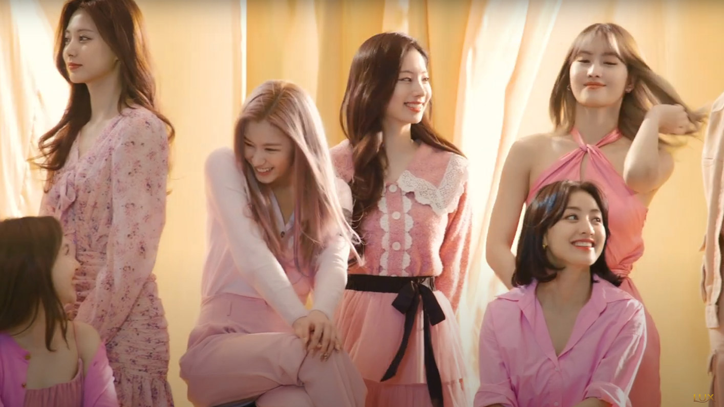 LUX × TWICE